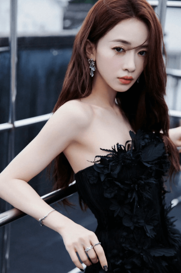 WU JINYAN IN CONG TRI - CONG TRI