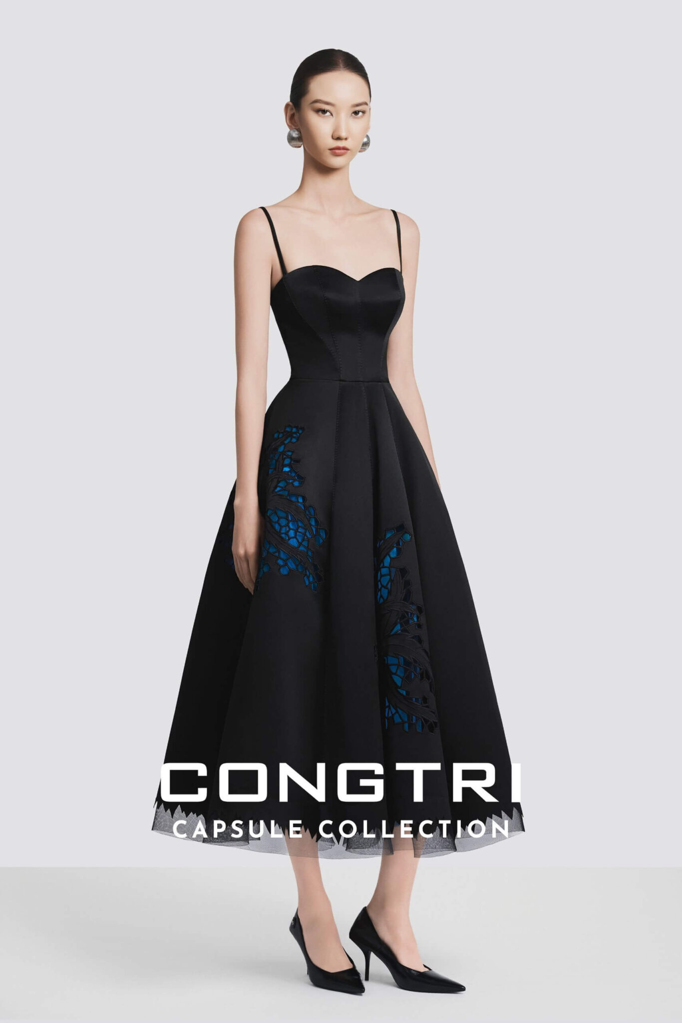 PARIS HILTON IN CONG TRI - CONG TRI